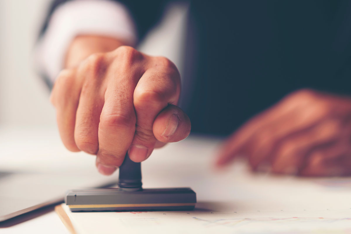 Step-By-Step Guide to Getting a Work Permit in the UAE